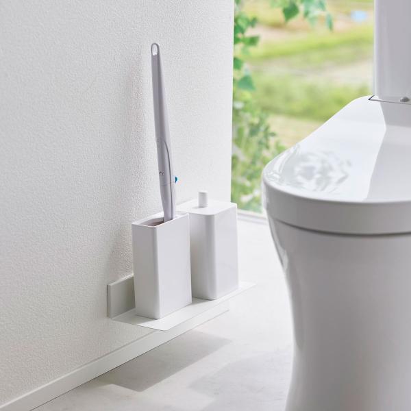 ・ブランド：YAMAZAKI（山崎実業）/日本・ジャンル：トイレ収納棚・主な素材：スチール 粉体塗装（本体）/ABS樹脂（取り付けベース）・生産国：中国・サイズ：約W300xD130xH65mm・内寸サイズ：約W300xD120xH63mm...