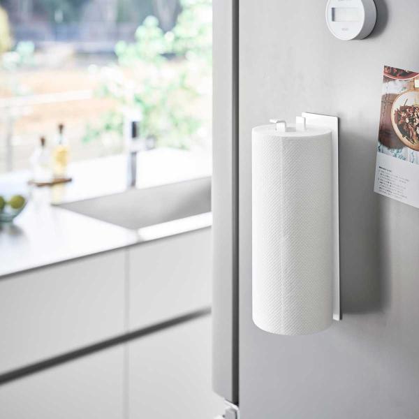 ・ブランド：YAMAZAKI（山崎実業）/日本・ジャンル：キッチンペーパーホルダー・主な素材：スチール 粉体塗装、マグネット（本体）/シリコーンゴム（滑り止めリング）・生産国：中国・サイズ：約W60xD93XH245mm・重量：約440g・...