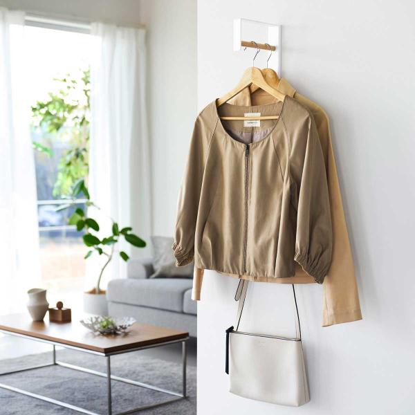 ・ブランド：YAMAZAKI（山崎実業）/日本・ジャンル：壁掛けコートハンガー・主な素材：スチール 粉体塗装、天然木 ウレタン樹脂塗装（本体）/ABS樹脂（取り付けベース x2）・生産国：中国・サイズ：約W40xD162XH406mm・内寸...