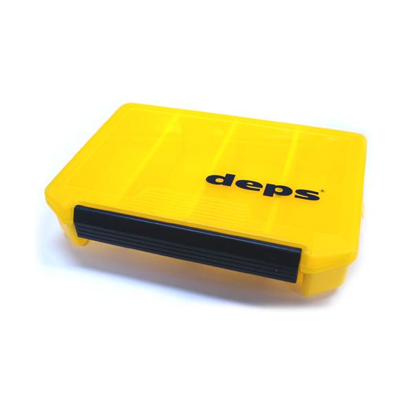 deps/デプスVS-3010NDM◆サイズ：205×145×40mm◆素材：ポリプロピレン（本体）/ABS（止具）◆カラー：イエロー（本体）/ネイビー（止具）◆付属品：仕切板3枚★オカッパリのバッグに少しだけルアーを入れていくのに便利な3...
