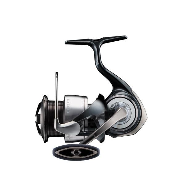 ダイワ24セルテートFC　LT3000-CH◆自重：205g◆巻取り長さ：85◆ギア比：5.7◆標準巻糸量ナイロン：8-150lb-m◆標準糸巻き量PE：1-200◆ハンドルアーム長：55mm◆ベアリング：10/1◆最大ドラグ力：10kg★...