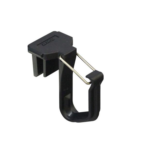 BMOジャパンつりピタ/フック◆サイズ：L◆カラー：ブラック◆外寸：36/62/65mm◆耐荷重：5kg◆材質：樹脂★つりピタシリーズ対応。フックアタッチメント！差し込むだけで各種「つりピタシリーズ」のベースに取付可能です。ボートのブルワー...