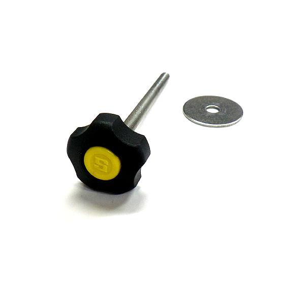 SOUTHER/サウザーレンタルバウデッキ用ノブボルト　　品番17701◆入り数：ボルト1本、ワッシャー1枚◆ボルト長さ：約135mm●サウザーレンタルバウデッキ用のノブボルトです。※2018/9月出荷分よりでFRPバウデッキとショートバウ...