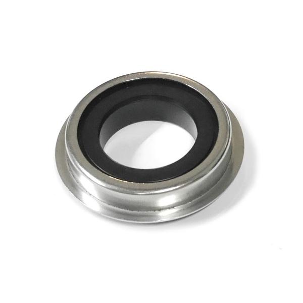 BLASTTRAIL/ブラストトレイルオイルシール/2012年以降タイプ　品番17719●入り数：1枚2012年以降に製造されているサウザー・ブラストトレーラー用のオイルシールです。※ハブキャップの中央にラバーキャップが付いてないトレーラー...