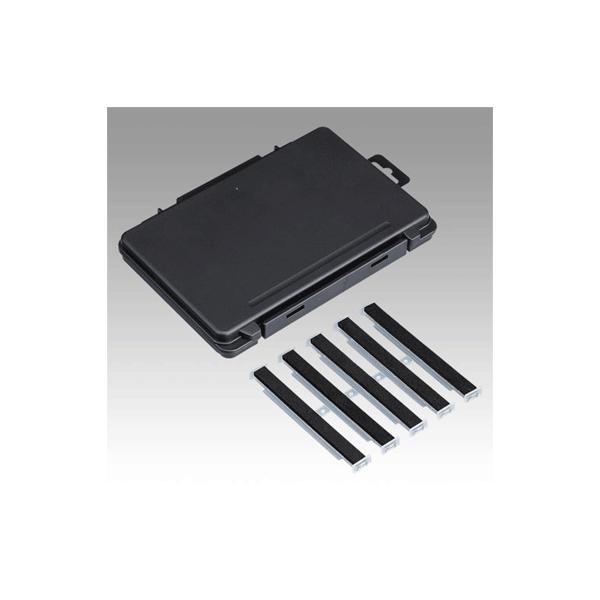 メイホーフリーボードケース　3010A■サイズ：205*145*24mm■素材：本体・中敷・ボード/ポリプロピレン フォーム/発泡ポリエチレン■備考：取替ボード10枚付属 HGトラウトやライトゲームユーザー向けに開発した、使い勝手と収納力を...