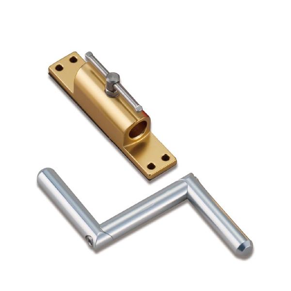 Tsurimusha/釣武者グレイカークーラーベースIII◆Color：Gold◆Shaft：12φ◆Wheight：121gグレイカーをはじめとした竿受けをクーラーに取り付ける為のベースキット 竿掛けGAクーラーのフタ等に干渉しない50m...