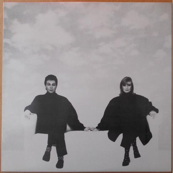 他のサイトでも販売しておりますので在庫切れの際はご容赦ください。ご注文をいただきましても在庫切れのことがございます。その場合に『マイナス評価』を付けるお考えの方、『ネガティヴなレビュー』を書くお考えの方は初めからご注文はご遠慮ください。中古...