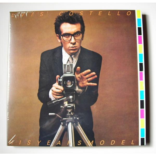 他のショッピング・サイトにも出店しておりますので在庫切れの際はご容赦ください。この商品は開封して検盤しております。 両面とも1曲目の音溝の前にプレス時にできたと思われるキズがあります。【検盤について】検盤といいましても「中身違いではないか、...