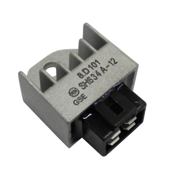 ホンダ バイク対応の12Ｖ用 レギュレーターです。50〜100ccに使用している４本線コネクターのタイプです。SH634A-12に互換します。年式により本体の形が違う場合がありますが、取り付けできます。参考適合車種DIO（AF18、AF25...