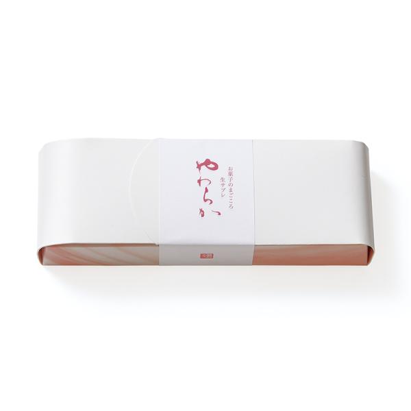 バターの自然な美味しさにより、それぞれ厳選された「きな粉」「抹茶」「苺」「ミルク」の素材が引き立つ美味しさをお楽しみいただけます。お祝いや埼玉土産にも喜ばれる人気銘菓です。お子様からご年配の方に幅広く愛されています。※帯のデザインがお写真と...