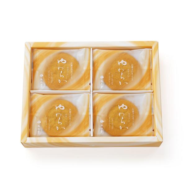 お菓子のまごころ やわらかゴールドプレーン！！浅煎りきなことたっぷりバター、一度食べたらやみつきの味「やわらか」は、たくさんの「ありがとう」と「はじめまして」に華をそえるお菓子として十年以上愛されています。■内容：ゴールドプレーン16枚■ア...