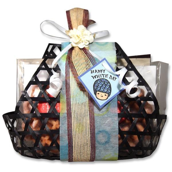 ■商品内容和樂謹製ドリップバッグコーヒー（アメリカンブレンド１個、ソフトブレンド１個、モカブレンド１個、イタリアンブレンド１個）…４個ベルギーワッフル…２個■大きさ縦２１ｃｍ×横１９ｃｍ×奥行９.５ｃｍ（リボン部分も含む）■賞味期限ドリップ...