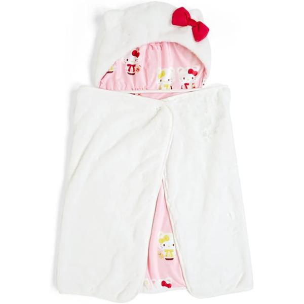Happy Birthday　ハローキティ11月1日はキティとミミィのバースデー。二人のために素敵なグッズが登場☆キティとおそろい気分を味わえるフード付き。裏側はキティとミミィのなかよしデザインをたのしめる。ボタンをとめてケープのように使え...