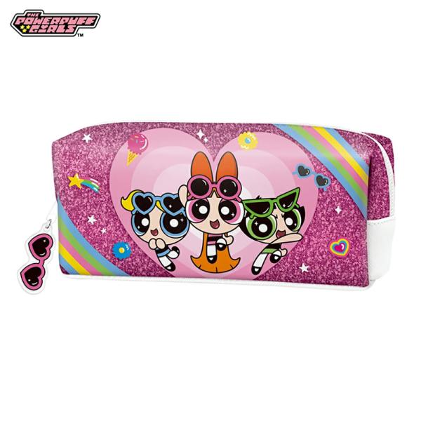 スーパーパワーを持ったブロッサム バブルス バターカップの3人娘が大活躍する「パワーパフガールズ」のボックスペンポーチが登場！キラキラグリッターにサングラス型アクリルチャームがかわいい☆マチも広くてハサミなども入る大収納タイプ。プレゼントと...