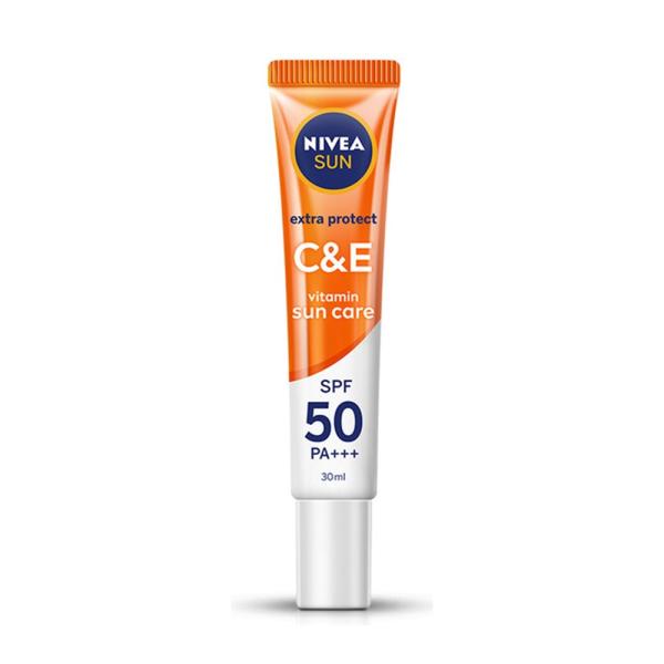 Nivea Sun ニベア サン Extra Protectシリーズ ビタミン サンケア 30ml C＆E SPF50 PA+++ 海外直送品日本でもお馴染みのNIVEAニベア。黒ずみを隠してお肌に明るさと潤いを与える日焼け止めクリームです...