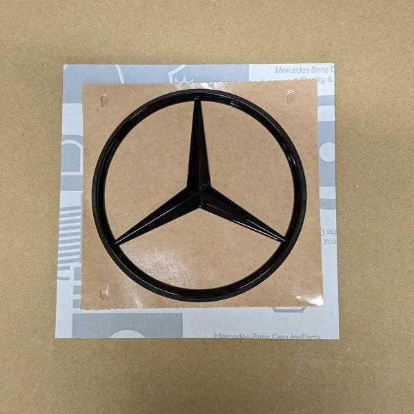 【商品名】MERCEDES BENZ 純正品ナイトパッケージ仕様エンブレム・スペアタイヤカバーエンブレム（ブラック）　×１【商品紹介】Gクラス W463A/W465 ナイトパッケージ仕様のエンブレムです！もちろん純正品ですので、品質は最高で...