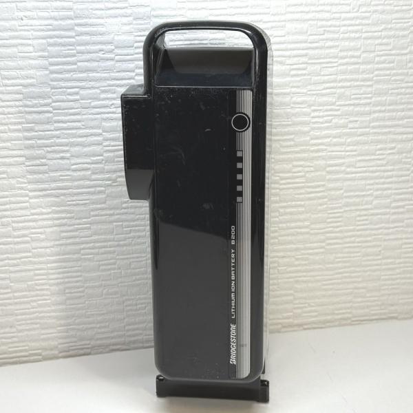 【長押し10秒5点灯・20秒1点滅】の中古品になります。使用に伴う傷・汚れ・ダメージは多少ございますが、問題なくご使用いただけます。付属品は写真に写っているものが全てになります。