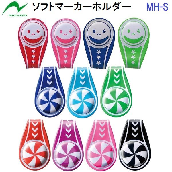 【仕様】・素材(本体)：PVC、磁石　　　(裏面)：ベルベット・サイズ：110×26mm・生産国：中国製【特長】・強力磁石で挟むので、様々な場所に装着可能。・人気のソフトマーカーホルダーにニコニコデザインが新たに登場。【カラー展開】・RN：...