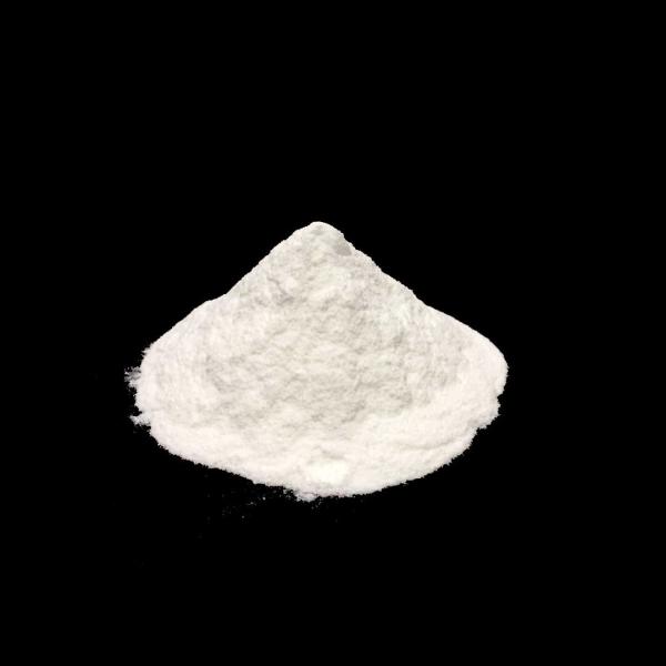 そばうちの時、そばとそばがくっつかないように、また、延し台や麺棒にそばが付着するのを防ぐためにふる粉です。茹でたときには、打粉が溶け出してそば湯のにごり、とろみになります。