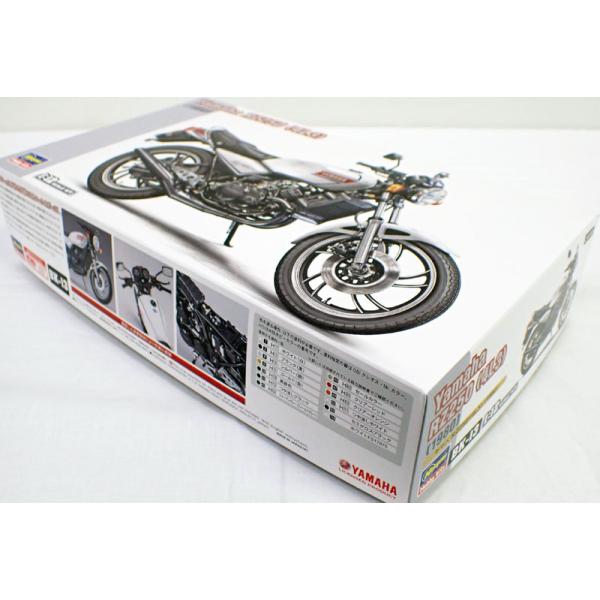 1/12 ヤマハ RZ250(4L3) 1980【ハセガワ バイク プラモデル BK13】キットは、徹底した実車取材をもとに完全新金型で再現。タンクのパーツカラーはホワイト。ヘッドライト/テールライト鏡面、シートハンドルがメッキパーツです。