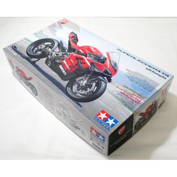 1/12 ドゥカティ スーパーレッジェーラV4 with RACING KIT タミヤ オートバイシリーズ No.143 ITEM14143【 模型要目 】 ★1/12スケールのプラスチックモデル組み立てキットです。全長176mm、全幅67...