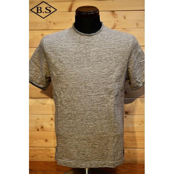 コットン100％サイズS 肩幅41cm　身幅47cm　着丈64cm　袖丈21cmM 肩幅44cm　身幅50cm　着丈67cm　袖丈23cmL 肩幅47cm　身幅53cm　着丈70cm　袖丈25cmXL 肩幅50cm　身幅56cm　着丈73c...