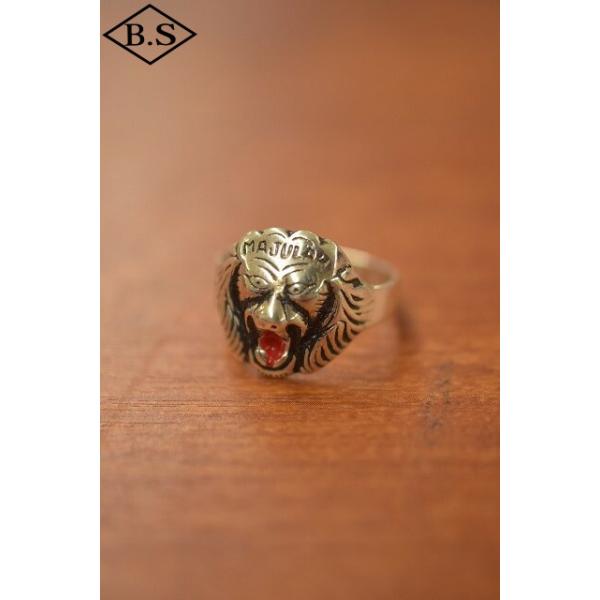 シルバー縦16mm×横16.5mm×厚み5mm※画像と実物ではディスプレイ環境等により色合いに多少の誤差が生じます。また表記サイズより若干の誤差がございますので予めご了承下さい