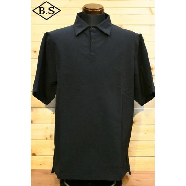 素材：ナイロン92％ ポリエステル8％(アルパインクロス)生地は柔らかく、伸縮性のある「アルパインクロス」を使用サイズ【大きめサイズ】36(S) 肩幅47cm 身幅58cm 着丈75cm 袖丈28cm38(M) 肩幅49cm 身幅60cm ...