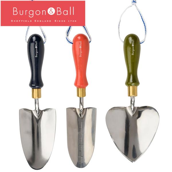 Burgon ＆ Ballコレクターシリーズシリーズのデザイン性と機能性を兼ね備えたハンドスコップ。 持ち手部分に施された鮮やかな塗装は、道具箱の中でも見つけやすく、握るたびにガーデニングのモチベーションを高めてくれます。 手に馴染むグリッ...