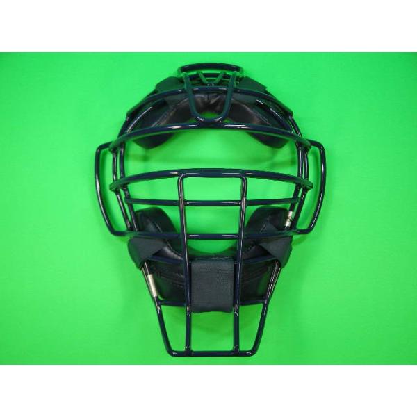 【発売日：2025年03月07日】軽量V型パッド採用、人気の審判用マスクです。カラーはネイビーです。ベルガード商標のデザインは発送時期により異なります旨ご了承ください。SGマークは硬式用、軟式用、ソフトボール用の球種で区分されております。球...