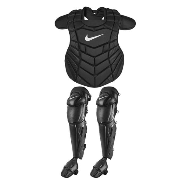 ナイキのハイスペックキャッチャー防具2点セット、2026年春夏限定モデル！プロテクターは広めのフラットな胸部ゾーンに、可動域を確保するテーパーデザインのスリムなサイド。肩部分のダブルストラップ取り付けで、安定性を高めます。レガースは深く広い...
