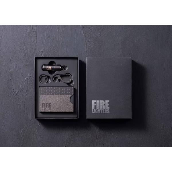 ≪CRICKET JAPAN / FIRELIGHERS Niche Box Set≫Niche Box（ニッチばこ）Setは、「マッチで他社ができない商品づくりを！」を合言葉に生まれた商品です。FIRELIGHTERS SLEEVE CA...