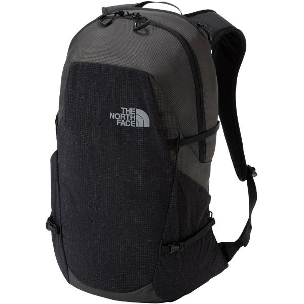 ≪THE NORTH FACE / Factor 18≫軽量で保水しにくく、夏山からスノーハイクまで活躍する拡張性を備えたデイパック■特徴・バックパックが雨や汗による濡れで重くなりにくい素材を使用・サイドコンプレッションベルト同士をつなげる...