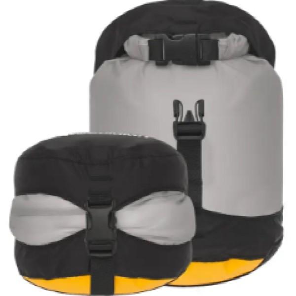 ≪SEA TO SUMMIT≫バックパックの内部収納に最適な、軽量ドライコンプレッション収納。コンプレッションドライサックをベースにして、本体生地に30Dウルトラシルナイロンを使用し、40%も軽量化したモデル。ボトムに使用されている防水透湿...