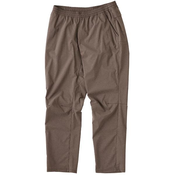 ≪Teton Bros / Scrambling Pant≫縦横無尽に山を遊び尽くすために。マウンテンランニングとクライミングを融合させたスクランブリングのためにデザインした一本です。 ヒップから太ももにかけてのゆったりとしたパターンと股下...