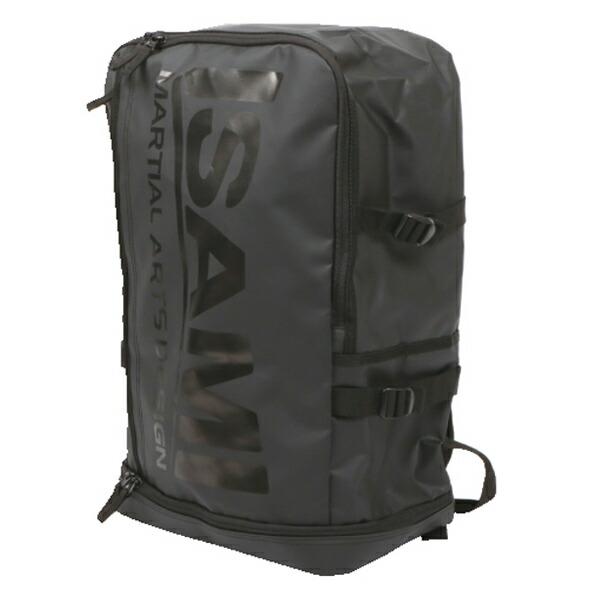 スタッフのお薦めコメント・         ターポリン素材を使用し、簡易的な防水仕様・         背中のショルダー部分のメッシュ生地が蒸れにくい構造・         1日の練習に必要なアイテムが全て収納可能。道衣、帯、サポーター、グ...