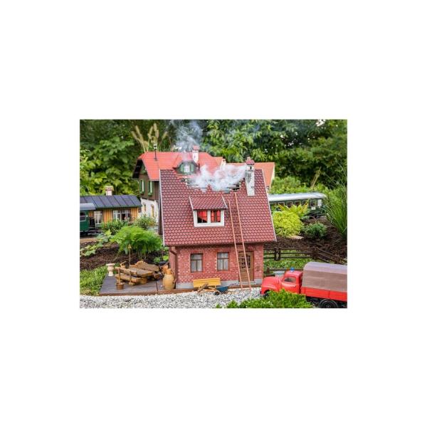 Gゲージ 鉄道模型 Faller ファラー 燃えるクリンカーの家 Burning clinker house