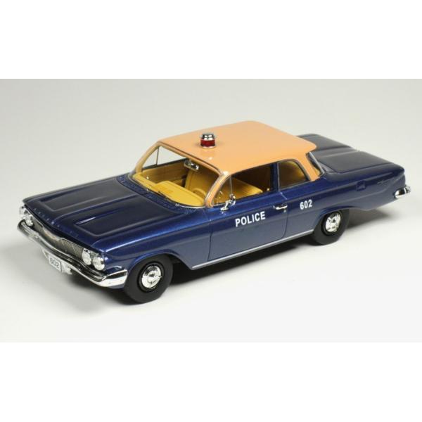 【予約】2026年発売予定Chevroletシボレー Biscayneビスケイン ナッソー郡警察 1961 ブルーダークピンク POLIZIA / GOLDVARG 1/43 ミニカー