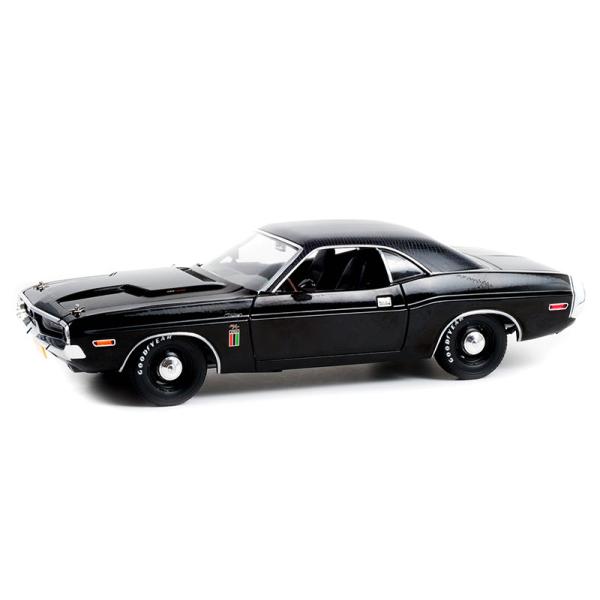 The Black Ghost 1970 Dodge Challenger R T 426 HEMI / Greenlight 1/18 ミニカー