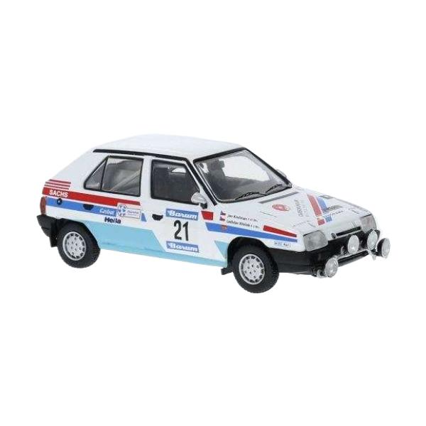 Barum ラリー Skoda Favorit 136L 1990 / IXO 1/43 ミニカー