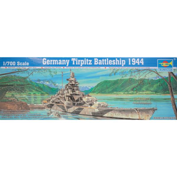 German Battleship Tirpitz 1944 組み立てプラモキット模型 /Trumpeterトランペッター 1/700