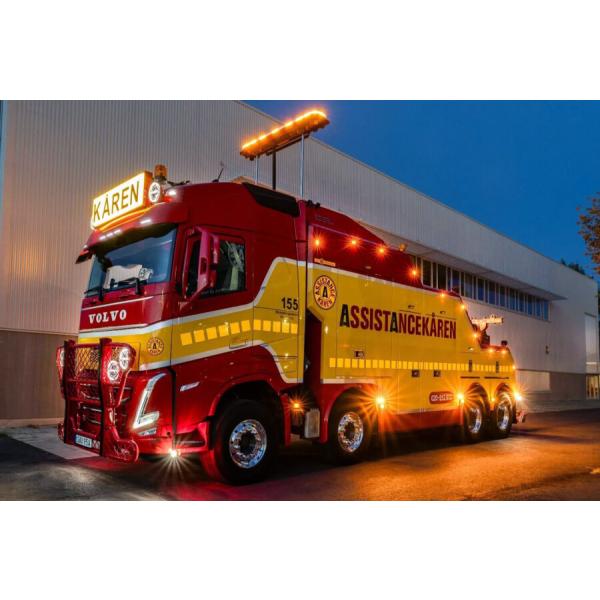 【予約】2026年発売予定 ASSISTANCEKAREN VOLVO FH5 グローブトロッター FALKOM 8X4 レッカー / WSI 1/50 建設機械模型 工事車両
