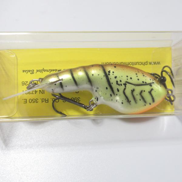 バルサ製ザリガニを模したサーキットボードリップのフラットサイドクランクです。【長さ】≒６８ミリ【体高】≒２６ミリ【厚さ】≒１４ミリ【重さ】≒１１グラム（カタログ表記は、3/8oz.）０〜６ft