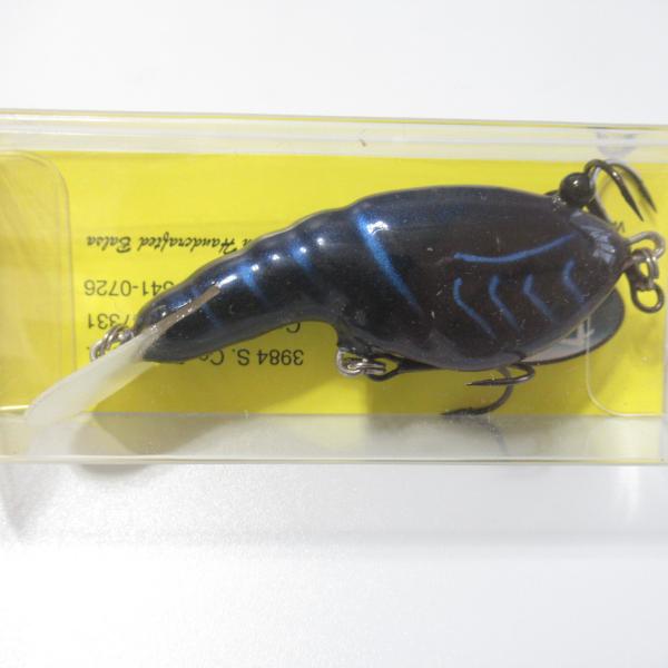 バルサ製ザリガニを模したサーキットボードリップのフラットサイドクランクです。【長さ】≒６８ミリ【体高】≒２６ミリ【厚さ】≒１４ミリ【重さ】≒１１グラム（カタログ表記は、3/8oz.）０〜６ft