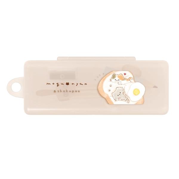 もぐにゃん/-/222895・Color:もぐにゃん・パッケージ個数:1・【本体サイズ】W48×H143×D20mm・【仕様】ワンタッチ針収納機能付き・ワンタッチで針を収納できるので安心鉛筆削りも付いています。