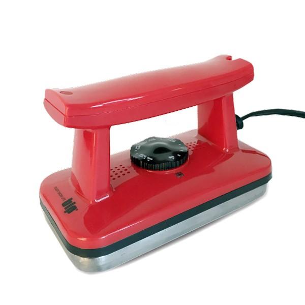 blp WAXING AIRON A (ワクシングアイロン A) 日本だけじゃなく海外でもお使いいただけます。100-127Vと220-240Vのデュアルボルテージ。  60℃〜180℃まで温度調整可能。 「スキー、スノボのメンテナンスに。...