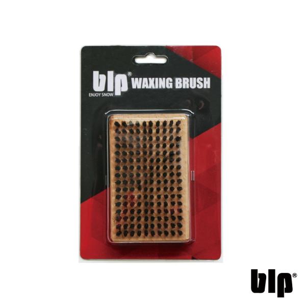 blp 馬毛ブラシ高級馬毛を使用。使いやすい大きさに仕上げています。サイズ：120×75ミリ厚さ：23ミリブラシ部：10ミリボアブラシ　⇒　ナイロンブラシの次に使用する、最終仕上げ用ワキシングの最終仕上げとして、滑走面のストラクチャーの中に...