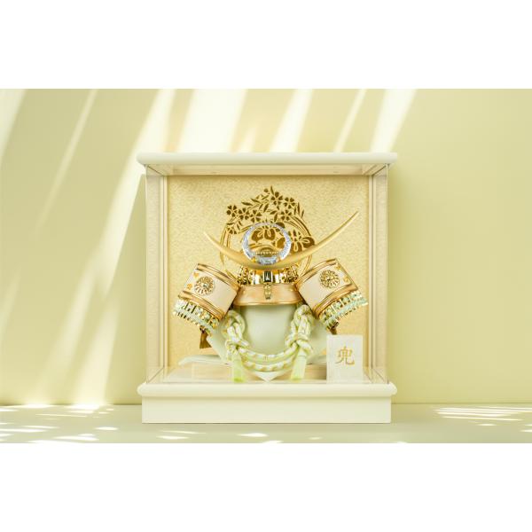 ケースに入っているため、飾り付けが簡単です。軽くて割れにくいアクリルケースは扱いやすく、小さなお子様がいても安心のセットです。■サイズ：幅29cm×奥行24cm×高さ32cm■アクリルカブセ※名前旗は商品には含まれません