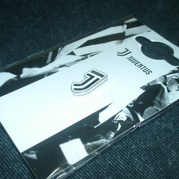 ■ 製造元 : チームオフィシャル■商品詳細メーカープロダクトコード：BDEPCRS17JUVチームオフィシャルグッズです。＊実際の商品と参考画像につきまして、細部のデザインや外装等若干異なる場合がございます。＊紙の台紙が折れてる等、外装に...