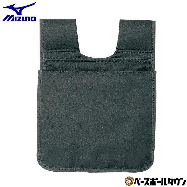 硬式・軟式・ソフトボール用ボール入れ袋●素材：ポリエステル、合成皮革(裏面)●カラー:ブラック●サイズ:縦21×ヨコ23.5×厚さ5.5cm●容量：硬式・軟式/5個入れ、ソフトボール/3個入れ●収納式カバー付き●日本製●ブラック 黒 MIZ...